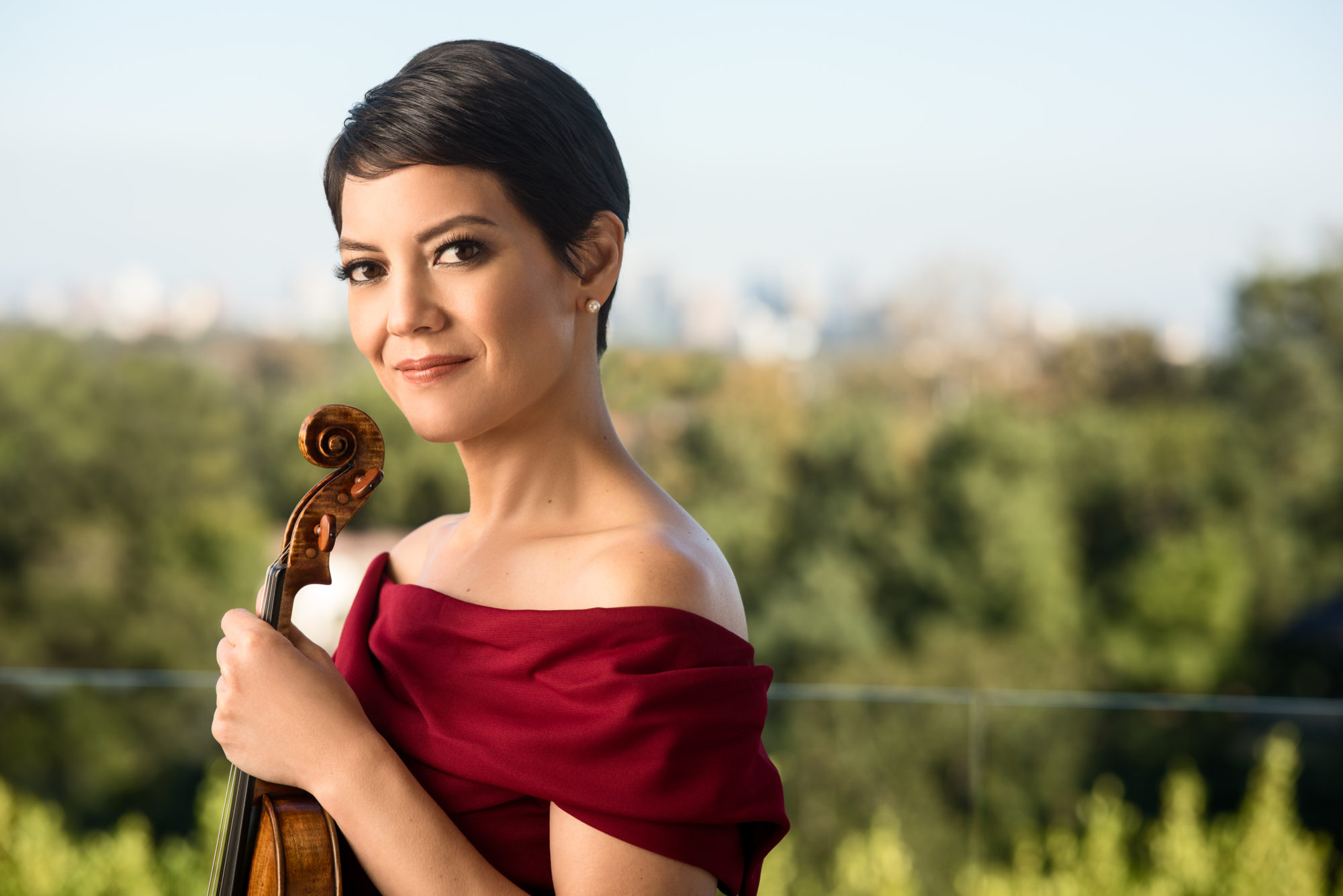 Anne Akiko Meyers Performs Self-Commissioned Violin Concerto ...